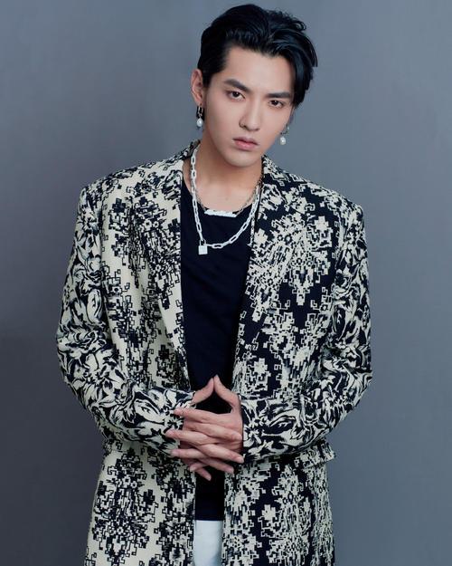 Yin Shihang ridiculed the Wu Yifan incident and announced that he and ...