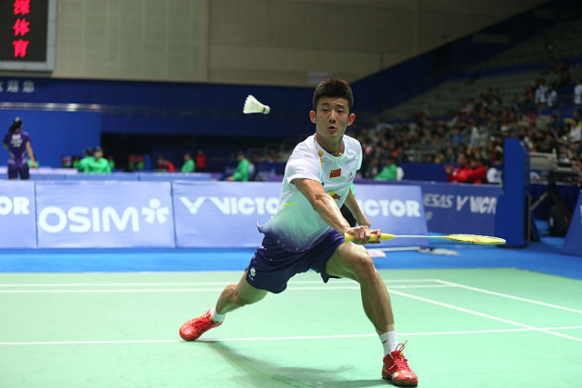 Badminton footwork learning on both sides: step, step right, left front ...