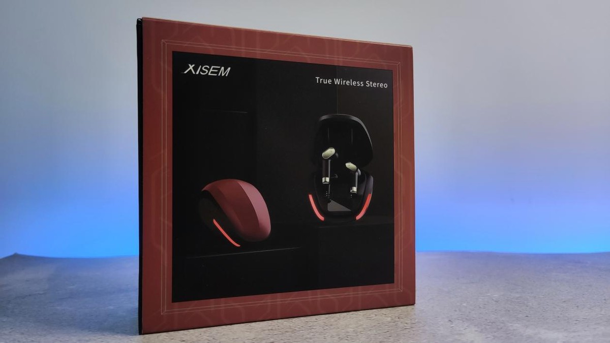 Science fiction appearance, magic light bar, this bluetooth headset is ...