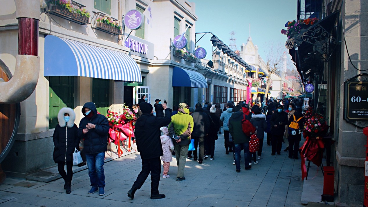 Yantai Old Street, Chaoyang Street, condensed the light and shadow of ...