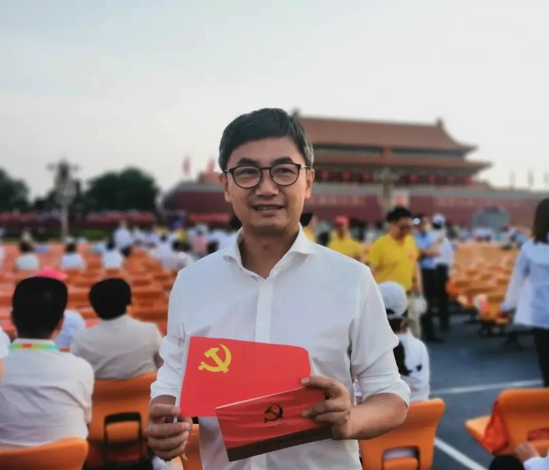 Entrepreneurs on the Centennial Celebration: Xu Jiayin, Lei Jun, Wang ...