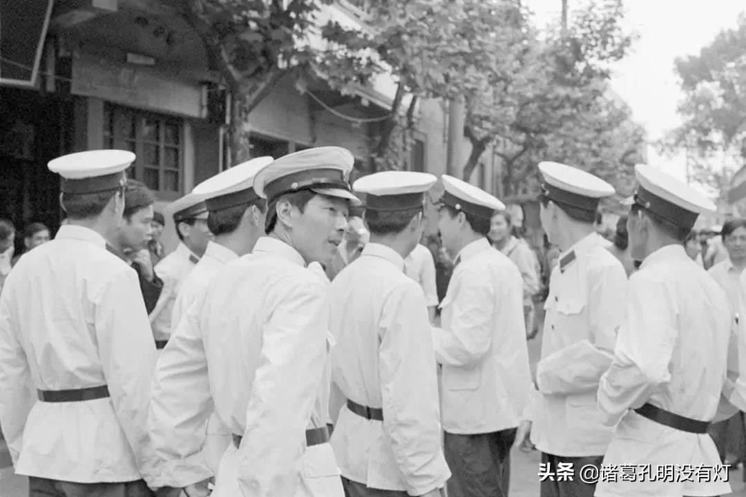 China in 1982 - iMedia
