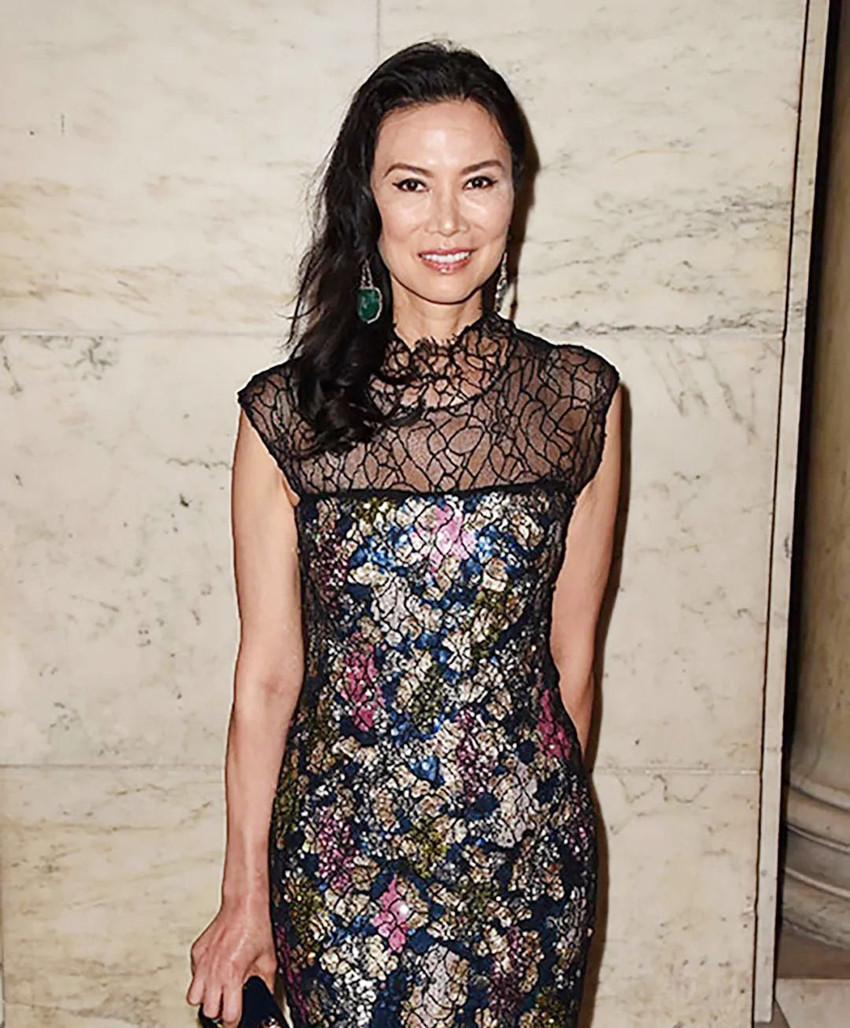 Wendi Deng has no money and no background, why is a man who loves her ...