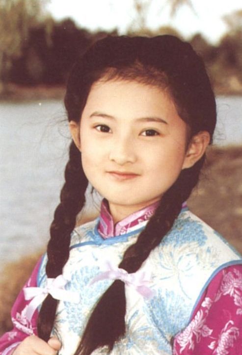 She was 8 years old as Wanjun and became the cutest girl in Joan. At ...