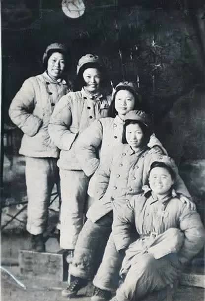 8000 Hunan women went to Tianshan, magnificent mountains and rivers ...