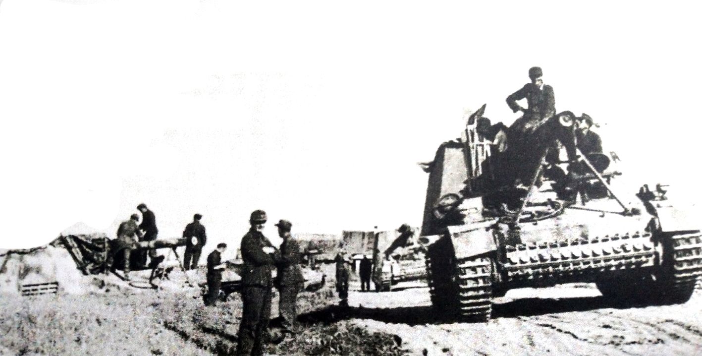 The "Bumblebee" self-propelled howitzer vehicle of German self ...