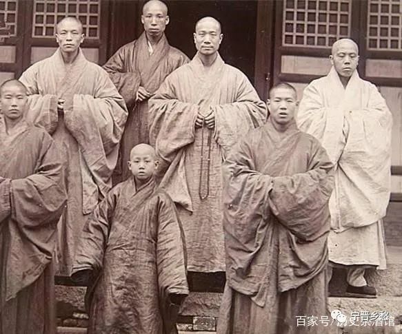 Monks in the late Qing Dynasty - iMedia