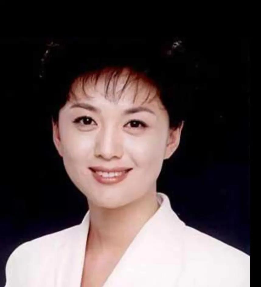 Beautiful host - iMedia