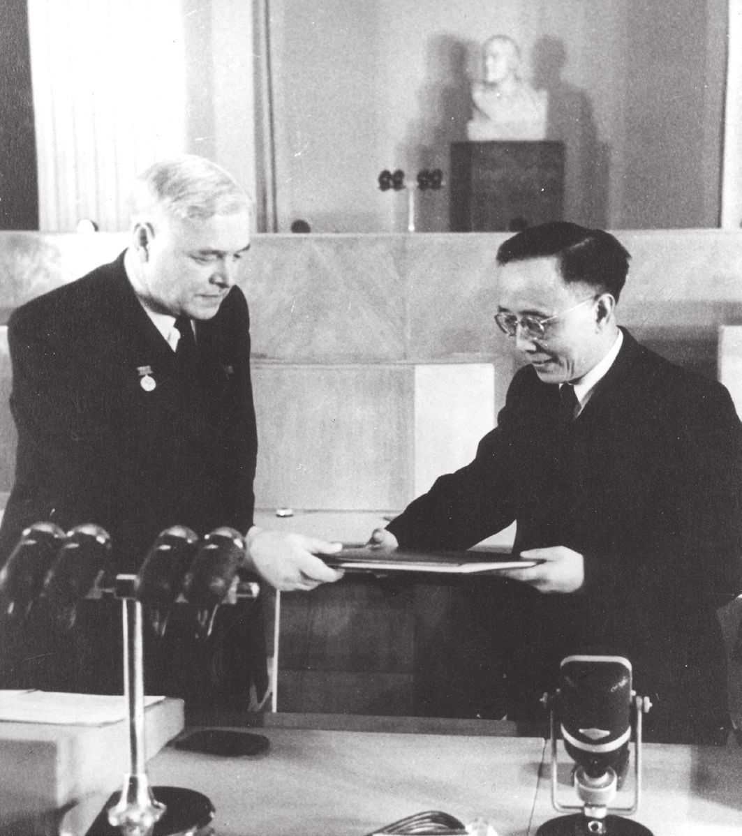 The 4 goddesses in Guo Moruo's life: 3 became his wives, 1 died with ...