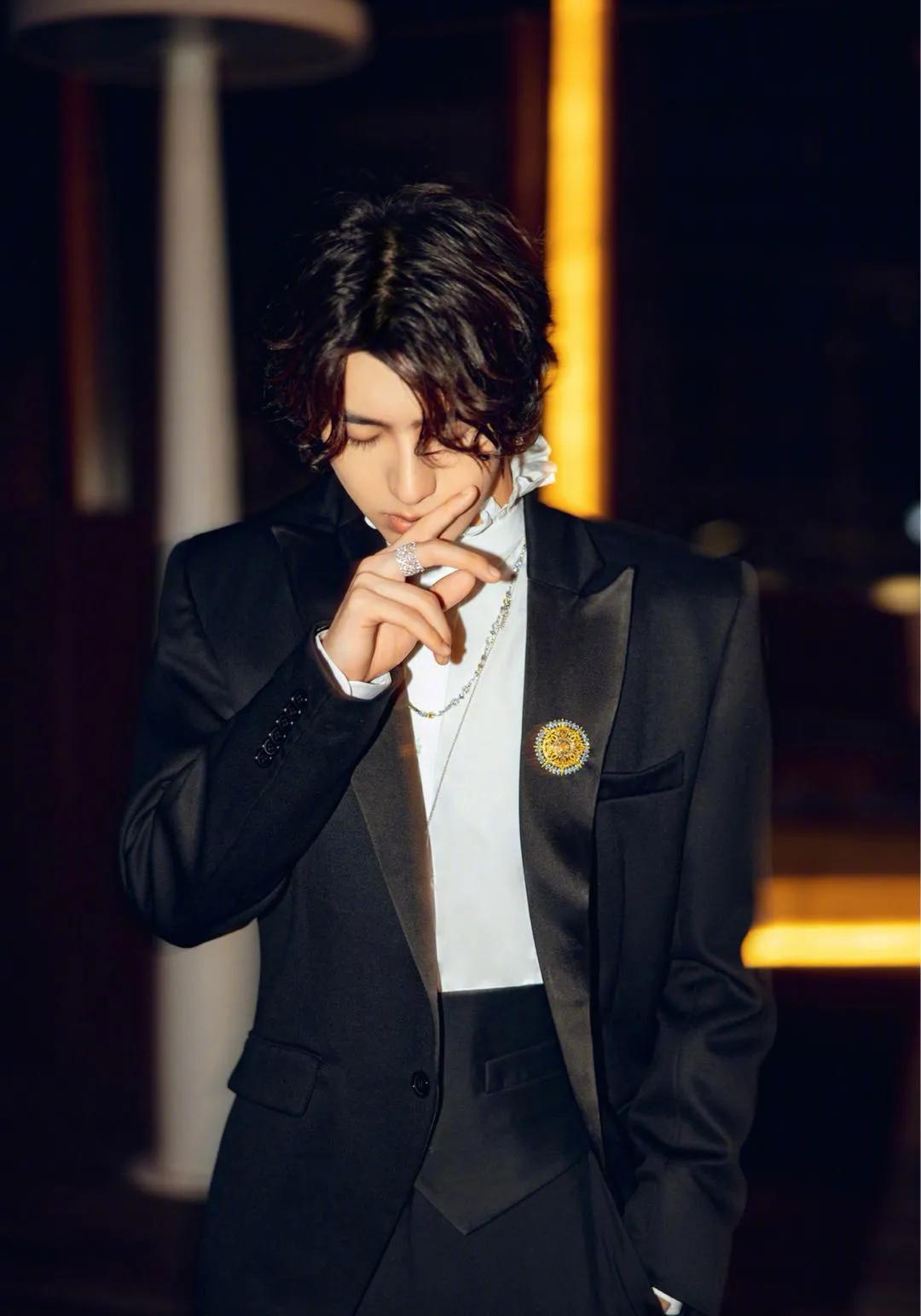 The appearance of the actress at the party is more beautiful: Guan ...