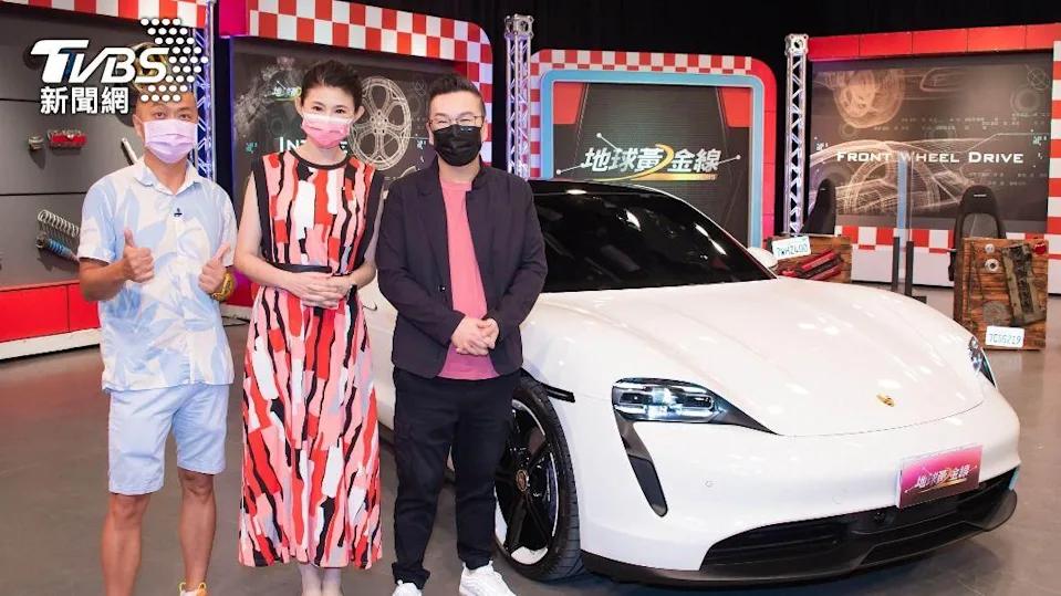 Shen Yulin sent a Porsche sports car to celebrate her beloved wife's ...