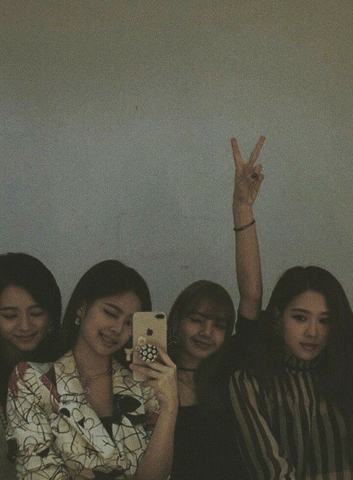 Photo of BLACKPINK's parents exposed: Jennie looks most like a mother ...