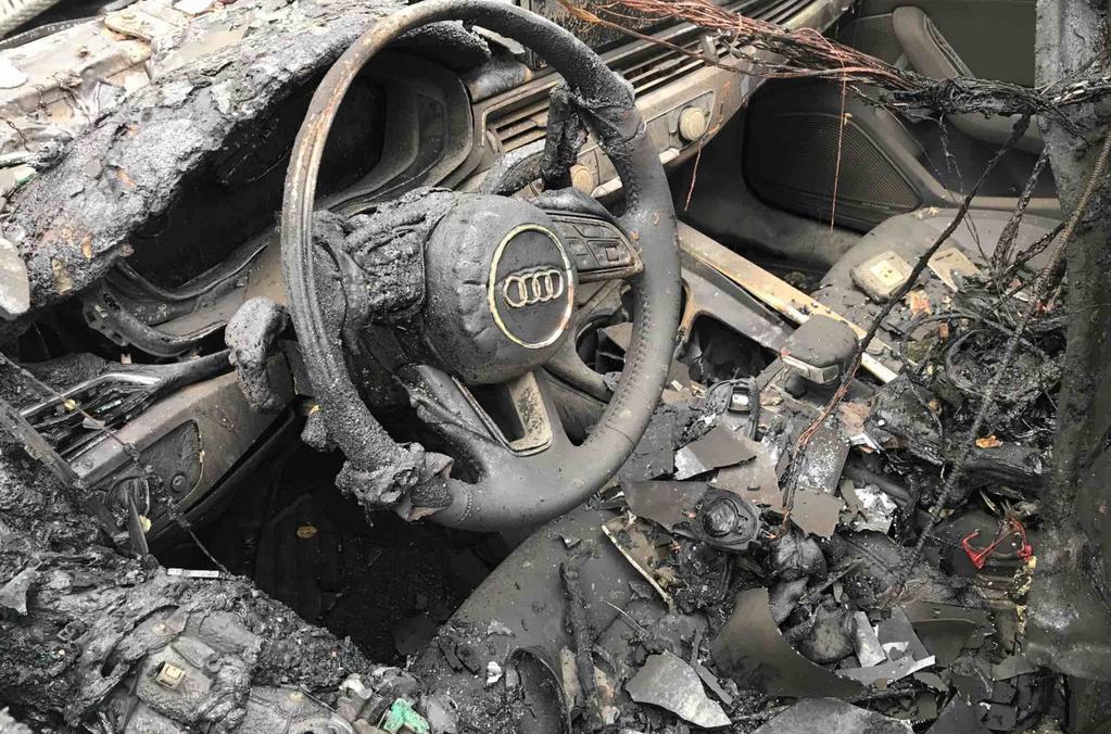 What should I do if the car spontaneously combusts?Don't panic and stay ...