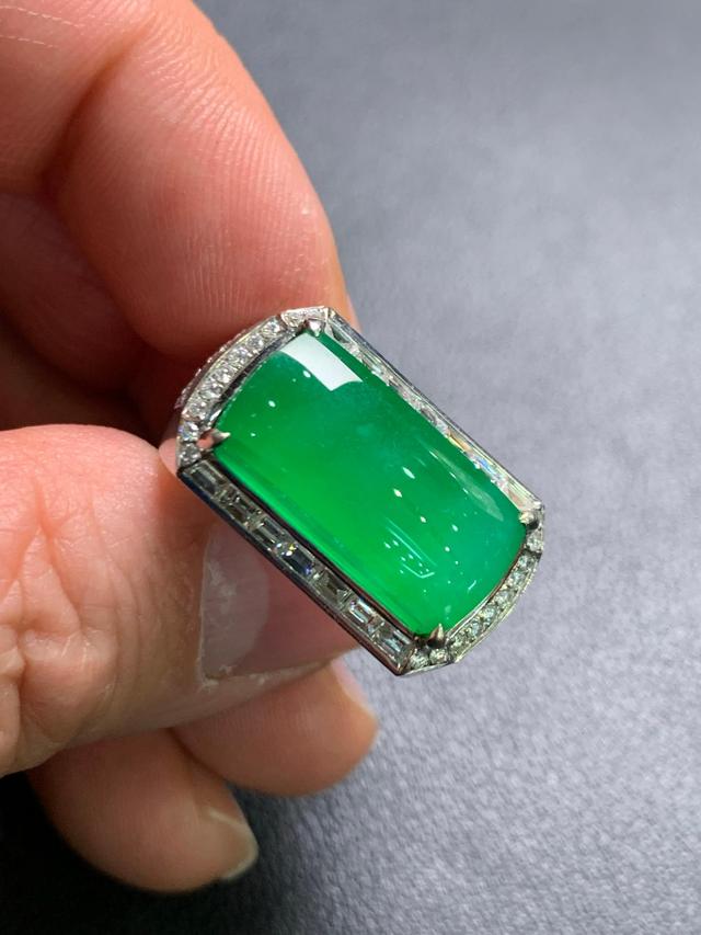 Tips for jadeite, how to choose between Burmese jadeite and Guatemalan ...