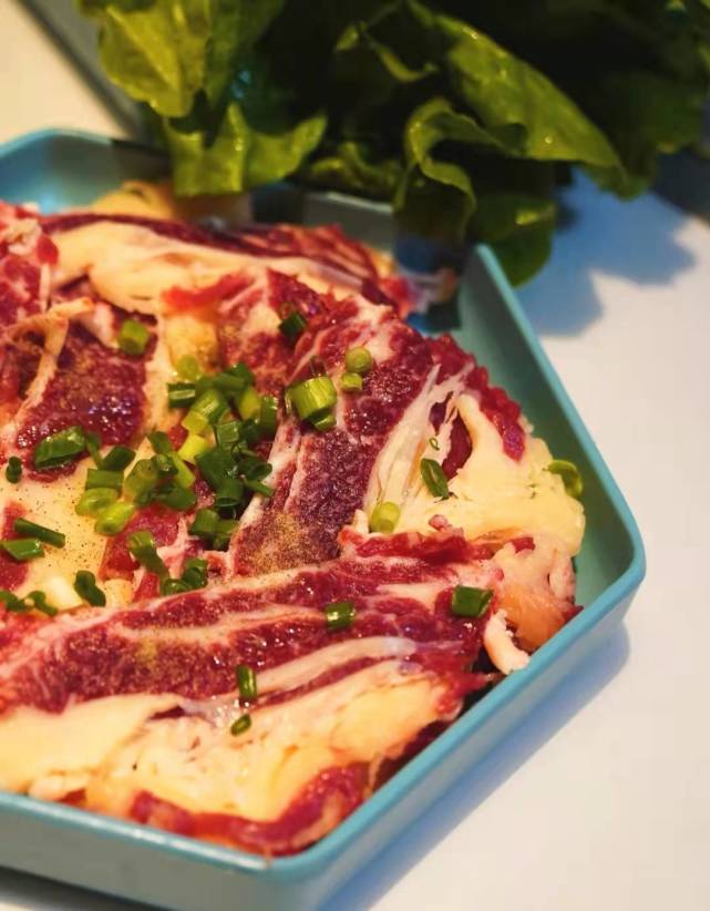 He was surprised to see "fresh yellow fat beef" after eating hot pot ...