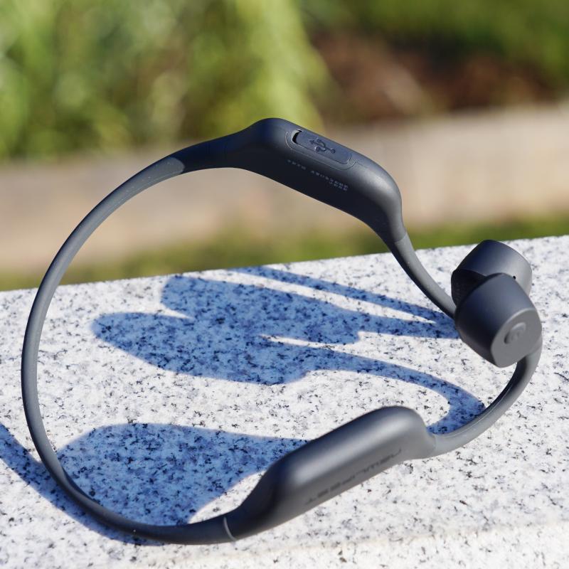 The first bone conduction headset for young people: Hands-on experience ...