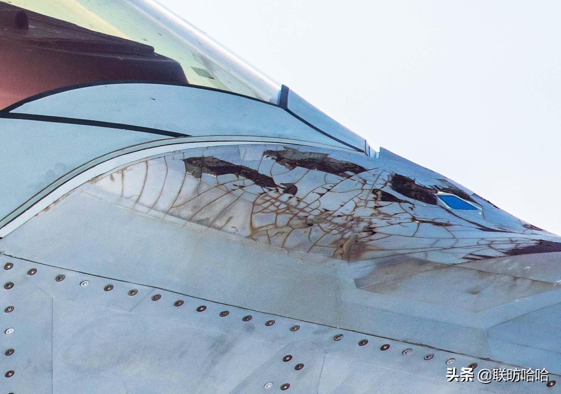 F-22 Trials New Stealth Coating!Second F-22 with mirror coating ...