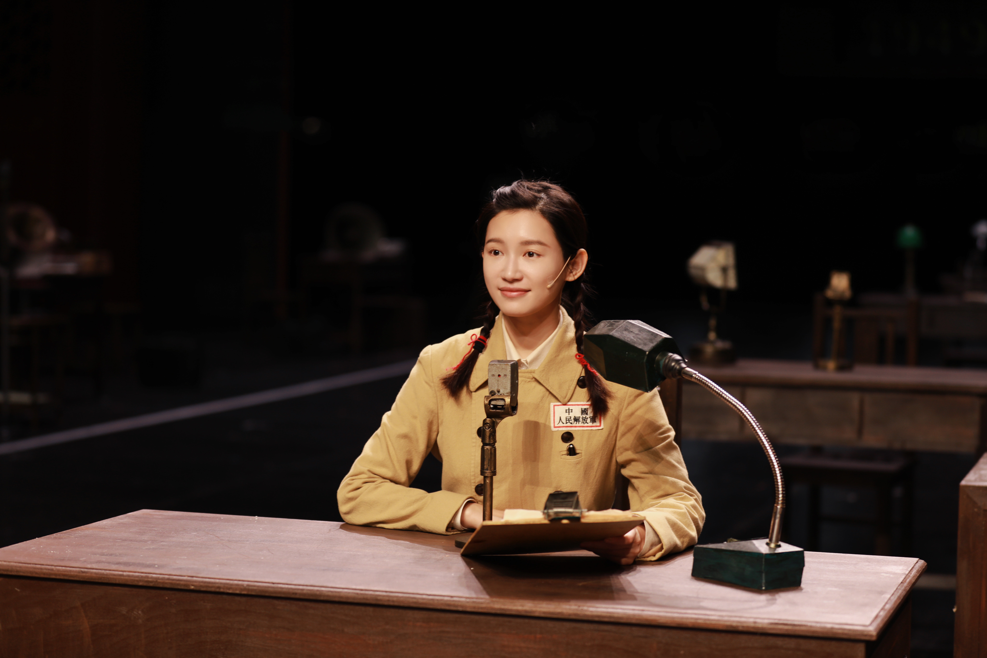 These roles are actually played by Su Qing. Come and see the textbook ...