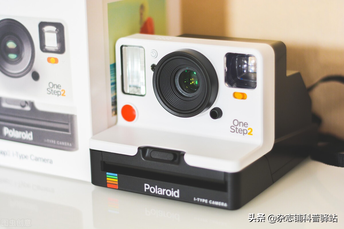 Polaroid camera: an epoch-making invention in photography - iMedia