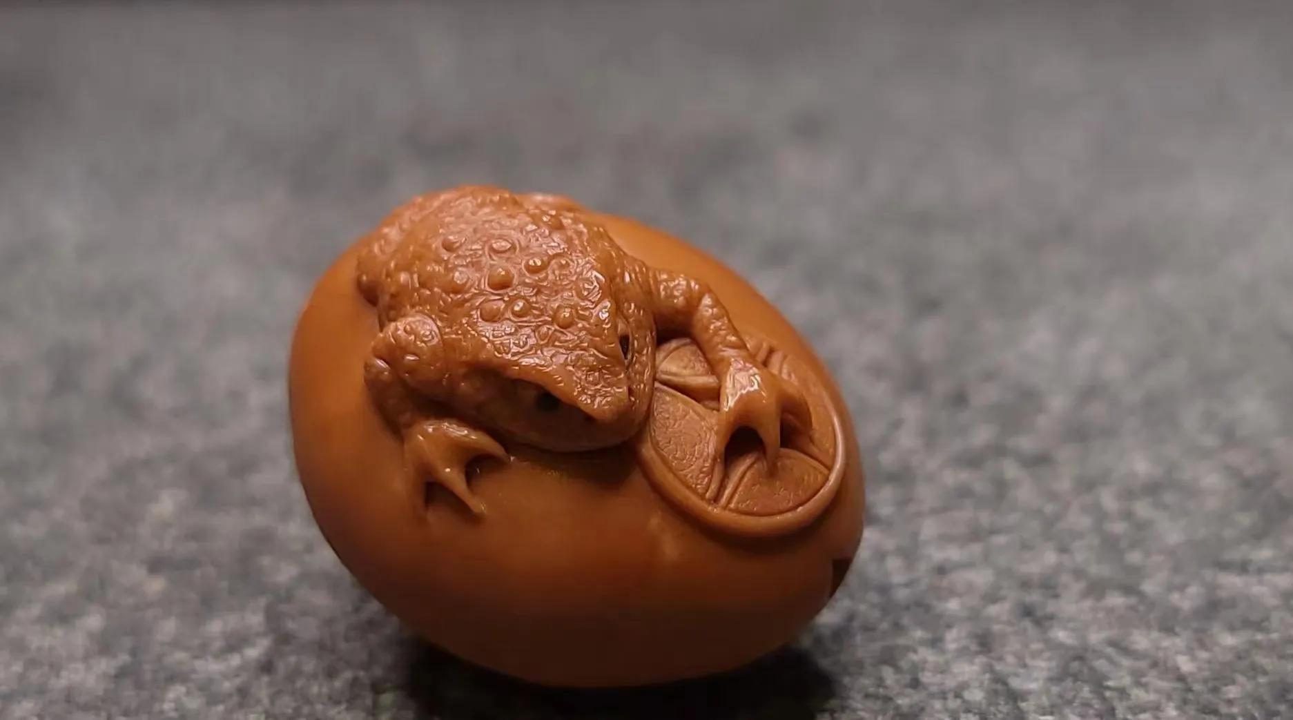 "Three-legged golden toad" works by Mr. Chang Hong - iMedia