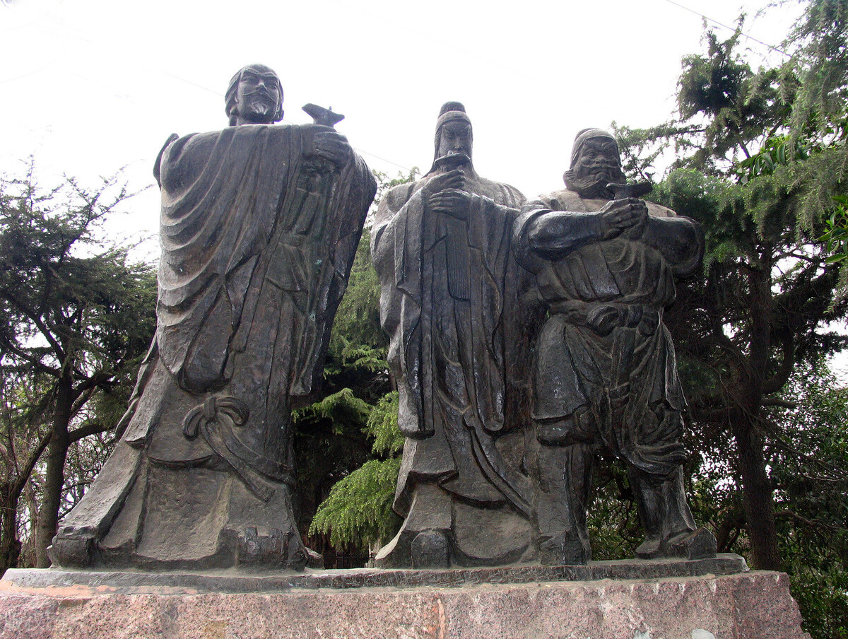 The reason why Yuan Shu dared to be emperor is because he has five ...