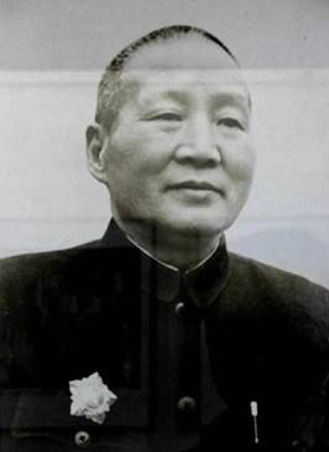 Liu Wenhui, King of Xikang, 80 years old, told his family when he was ...