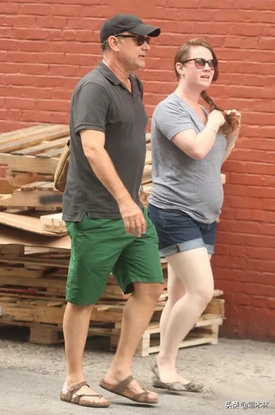 Role You Didn't Know, Tom Hanks' Daughter Plays School Bus Girl in ...