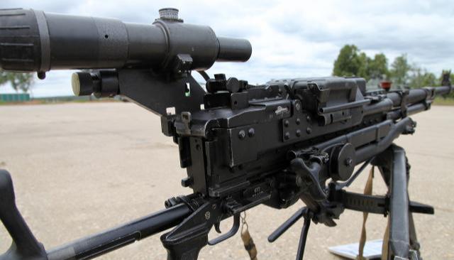 The Russian Kord heavy machine gun adopts gas-operated chain-fed fully ...