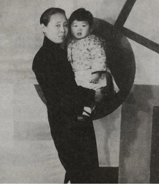 Zhang Youyi: After a divorce, she still takes care of her husband's ...