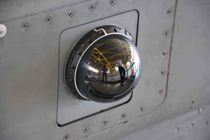 What is the principle of the UV missile approach warning system?Why not ...