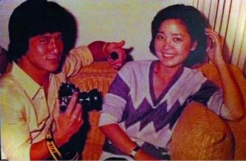 In 1981, why did Teresa Teng, who broke up with Jackie Chan, say "hate Jackie Chan" to Chen ...