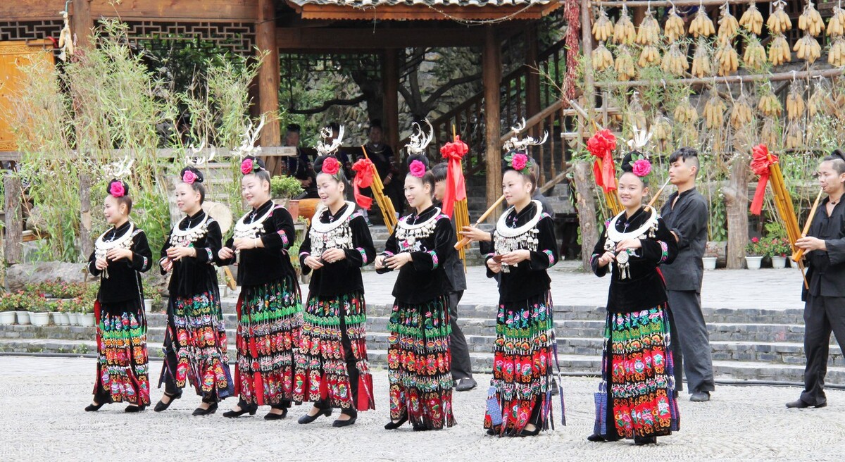 Pangu was born in an egg, and the legends of the Miao and Shui people ...