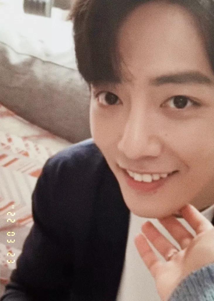 Xiao Zhan and Gu Wei's smile is so sweet, it's on my heart - iMedia