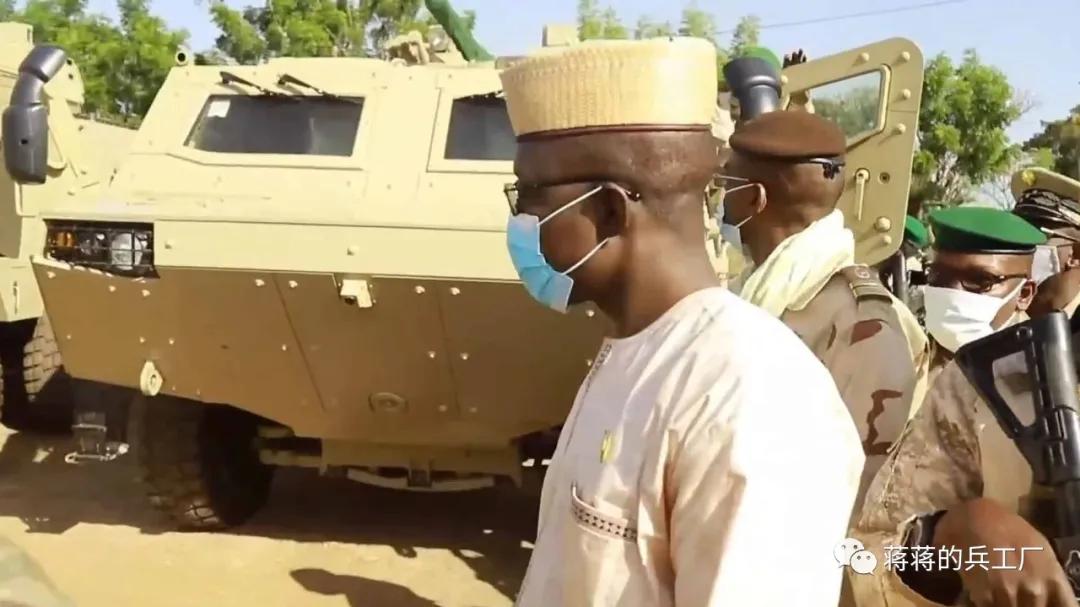 The Malian army receives the Chinese VN2C wheeled mine-proof armored ...