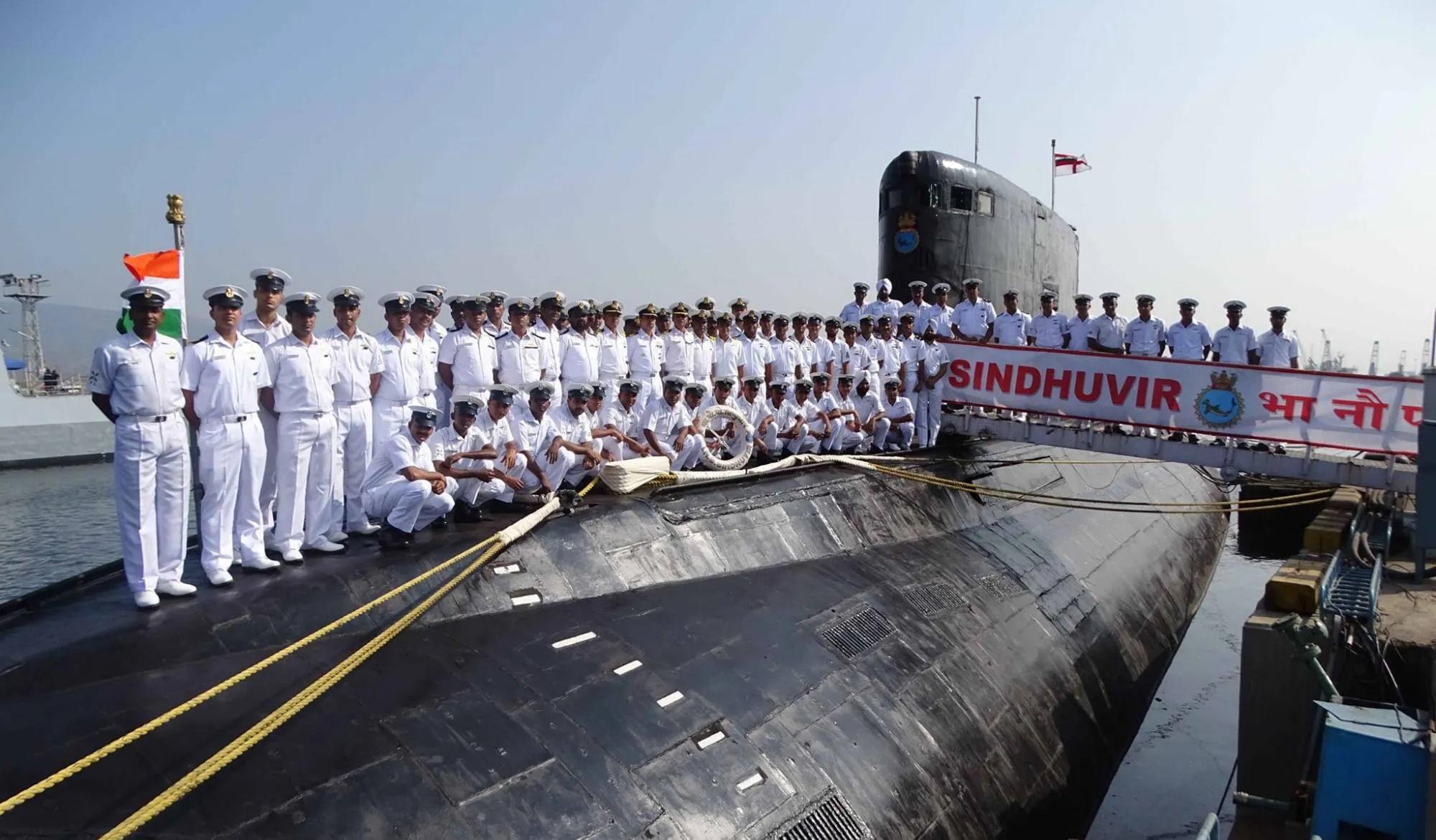 The 035B hybrid AIP submarine equipped by the Myanmar Navy - iMedia