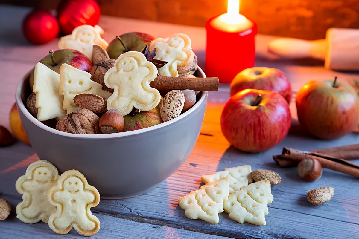 This German must-eat Christmas delicacy, why is it as hard as a rock ...