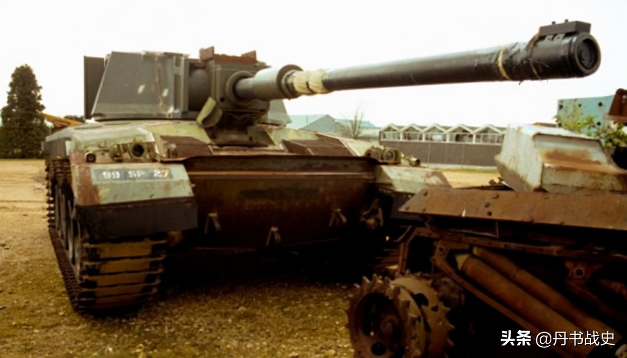 Another tank that has been installed with Chobham armor, FV4601 of the ...