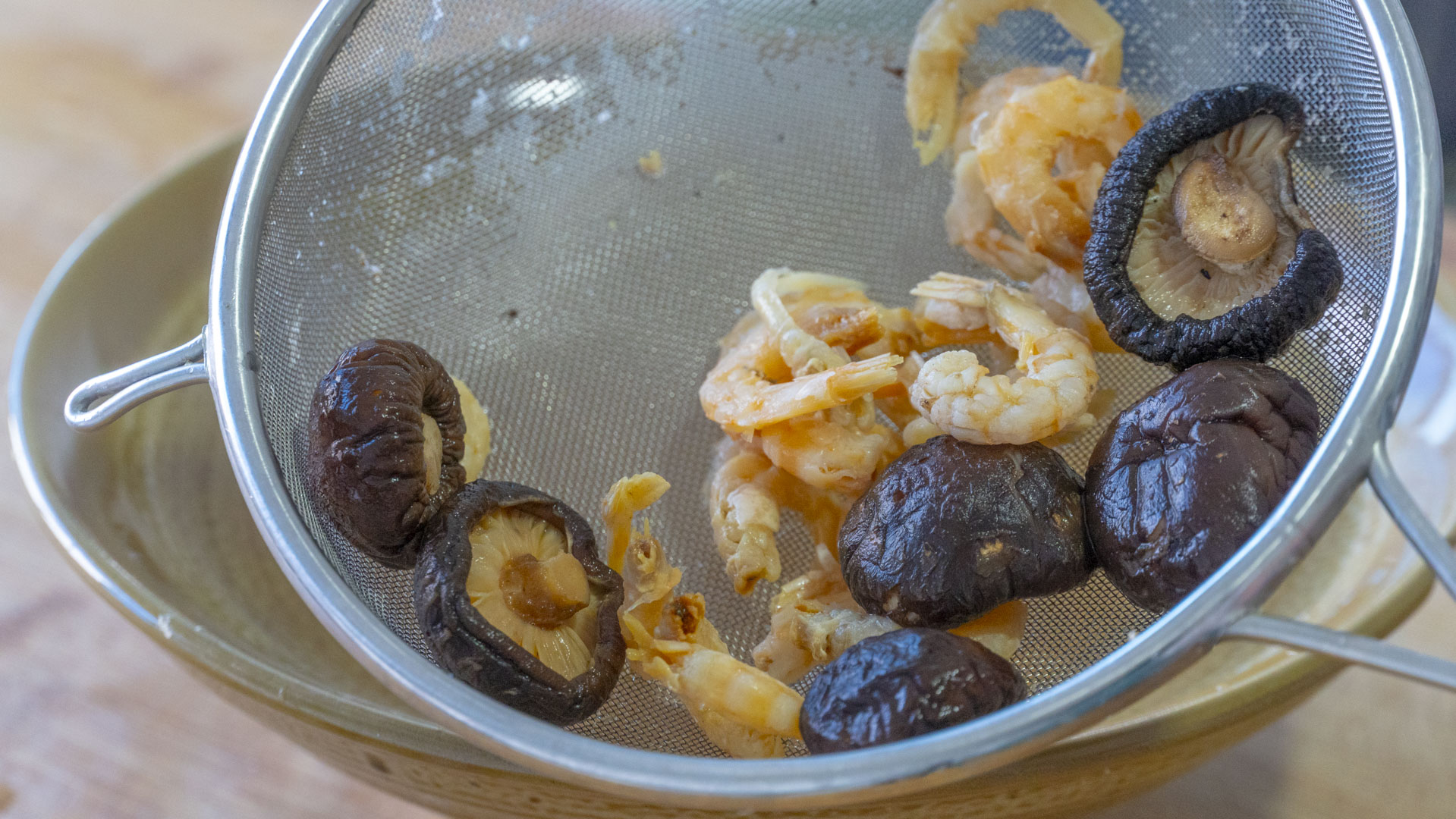 It's cold, let's have a hot taro pot, which is soft and warm. The ...