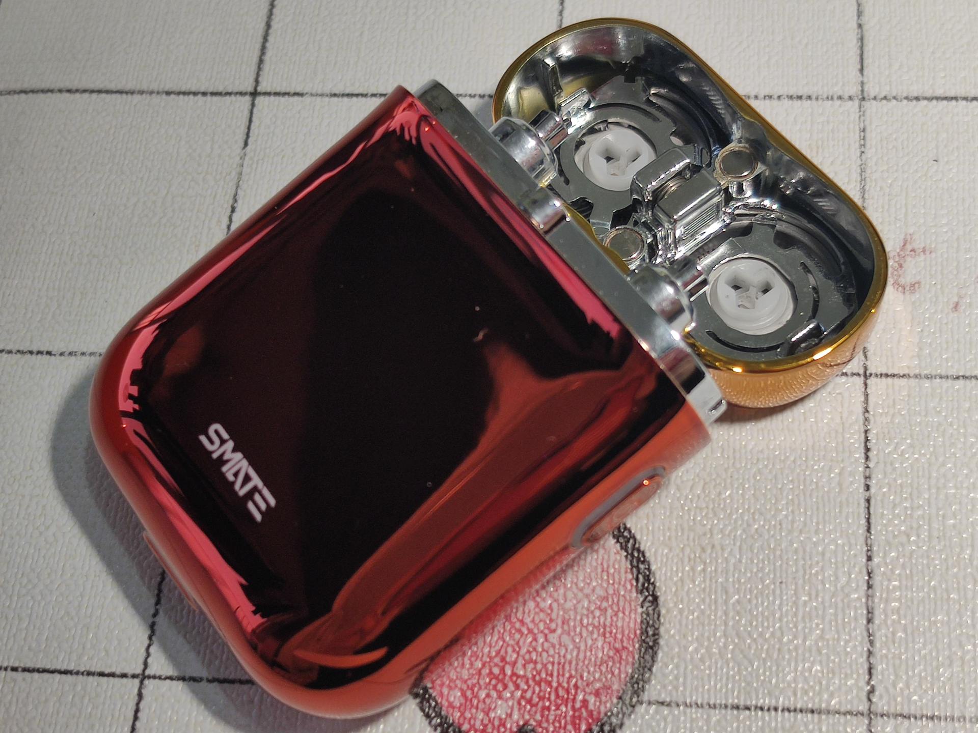 All-alloy body + sports car paint, shaver for trendy players, dynamic ...