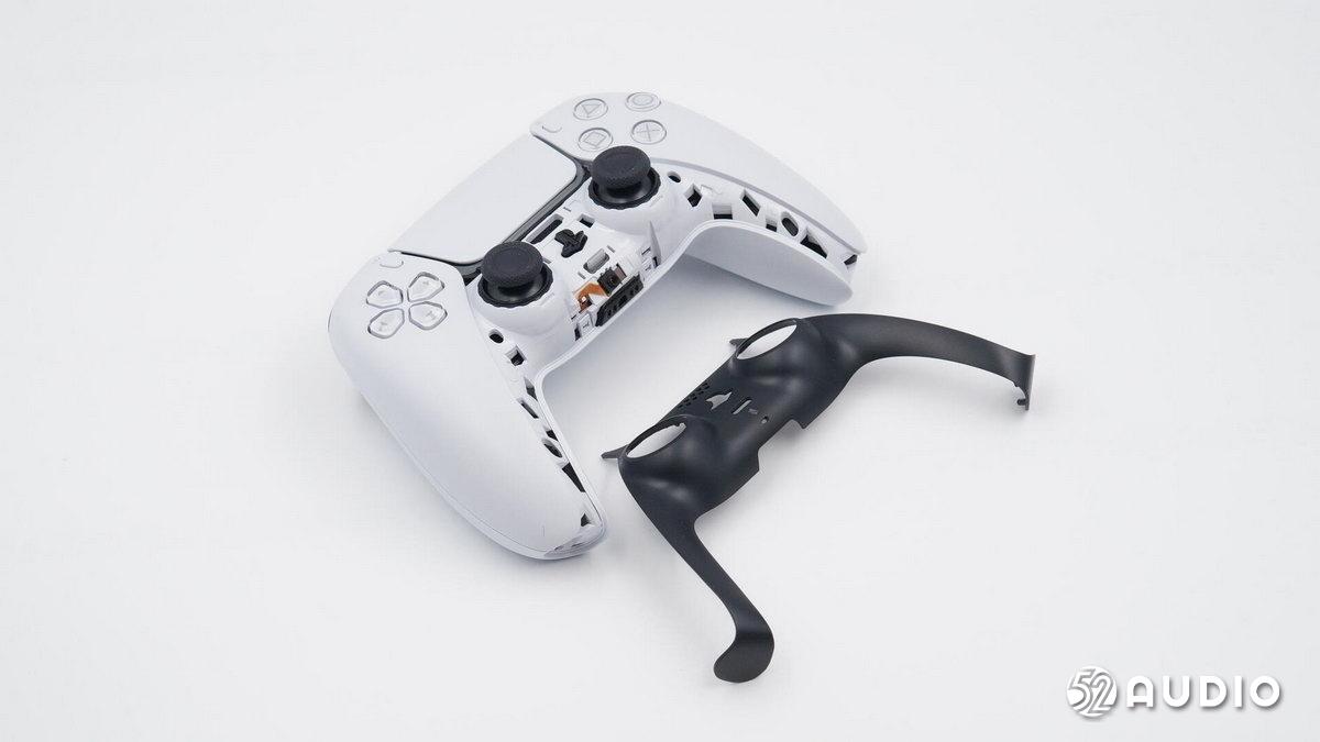 Disassemble the Sony PS5 DualSense gamepad, explore the adaptive ...