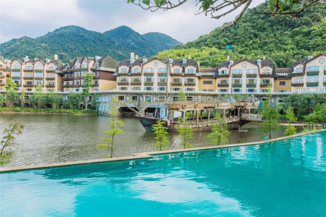 Shenzhen Interlaken Hot Spring, soak in multifunctional warm mineral ...