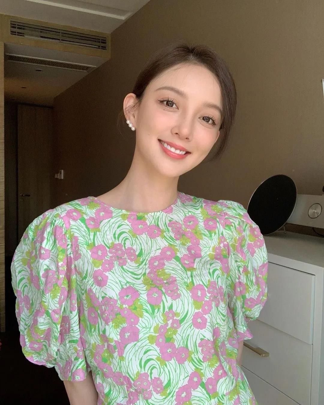 Wang Xiaomin, she is so beautiful, why is she not popular? - iMedia