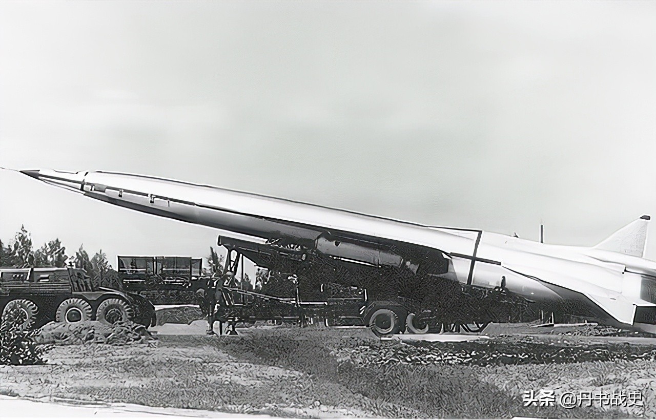 The Soviet Union's strategic unmanned reconnaissance aircraft, the Tu ...