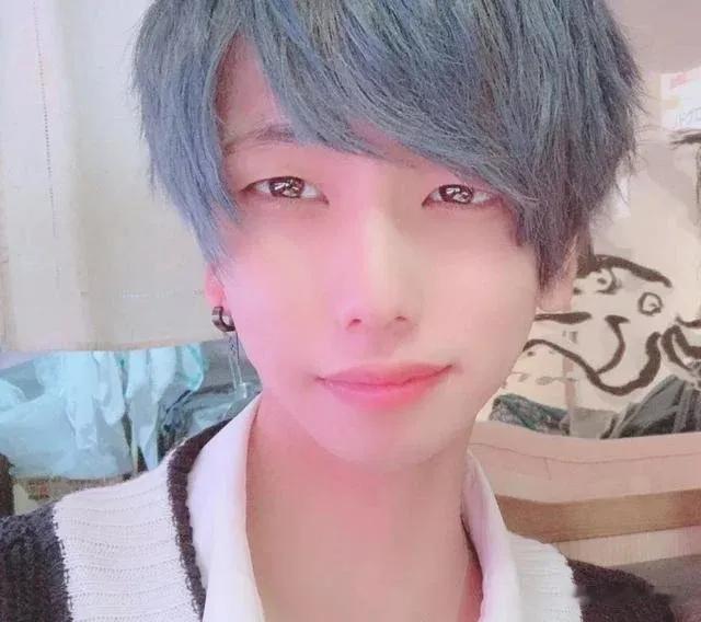 "Your performance, my mother sold herself in exchange for" the whole ...