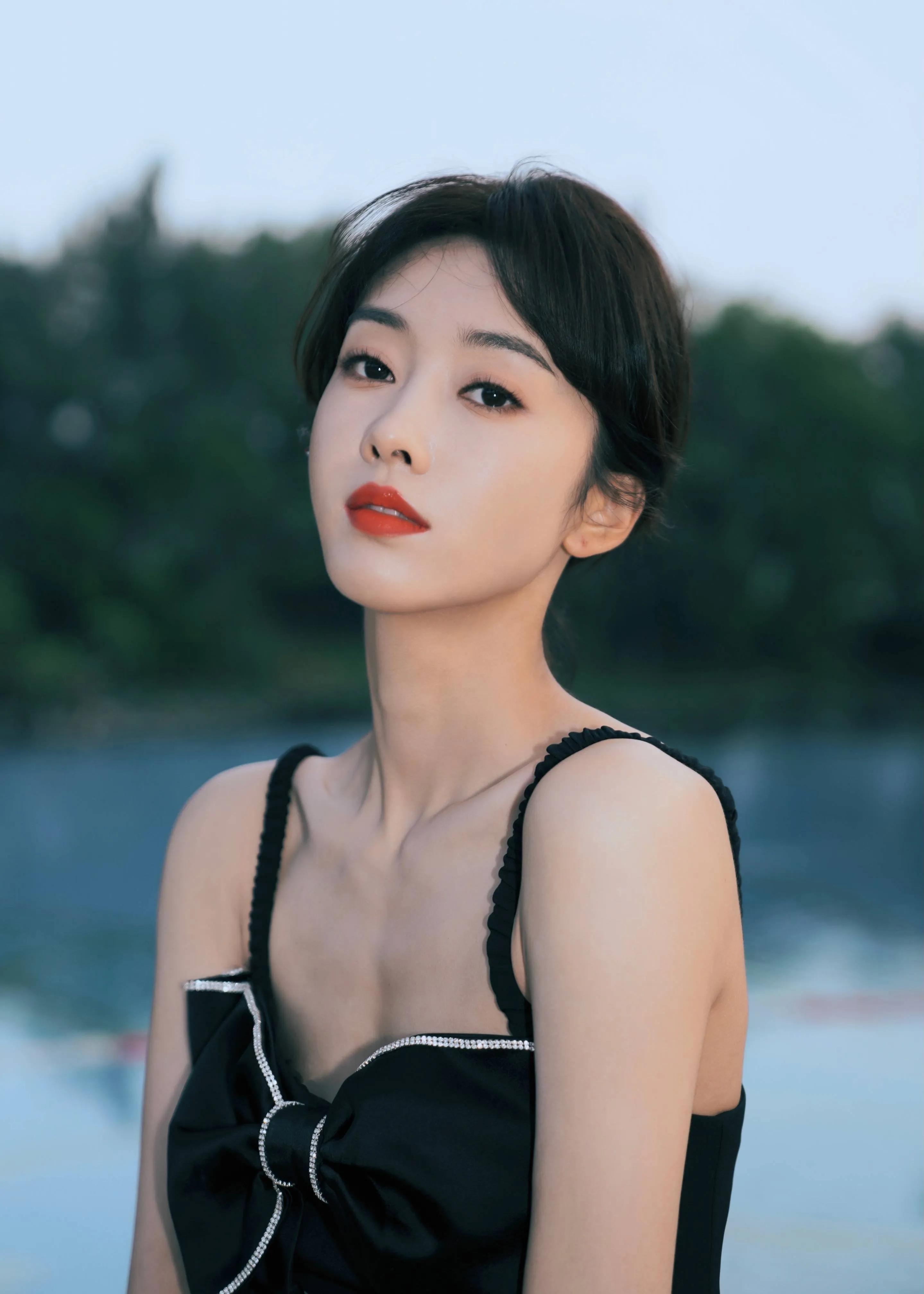 Actress Xuan Lu Photo Album: Fresh, Sweet, Slim Lady - iMedia