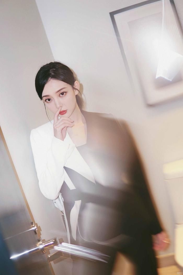 Wang Xiaomin, she is so beautiful, why is she not popular? - iMedia