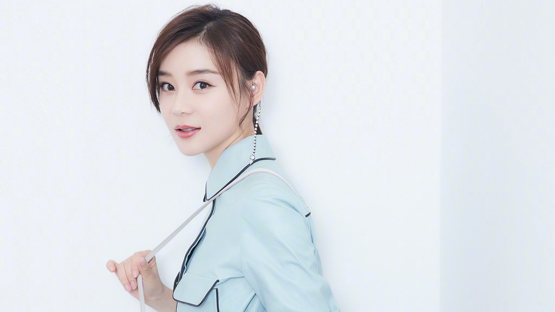 Entertainment Comments: Di Lieba, Yuan Bingyan, Ju Jingyi, Ouyang Nana ...