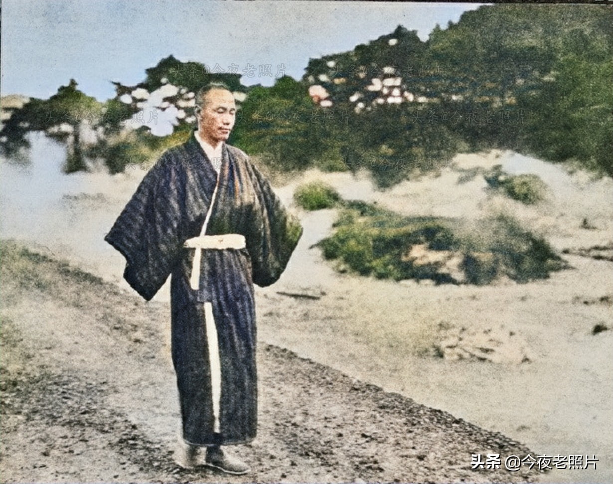 Old photo: Hitler wore a kimono sent by the Japanese army, and the US ...