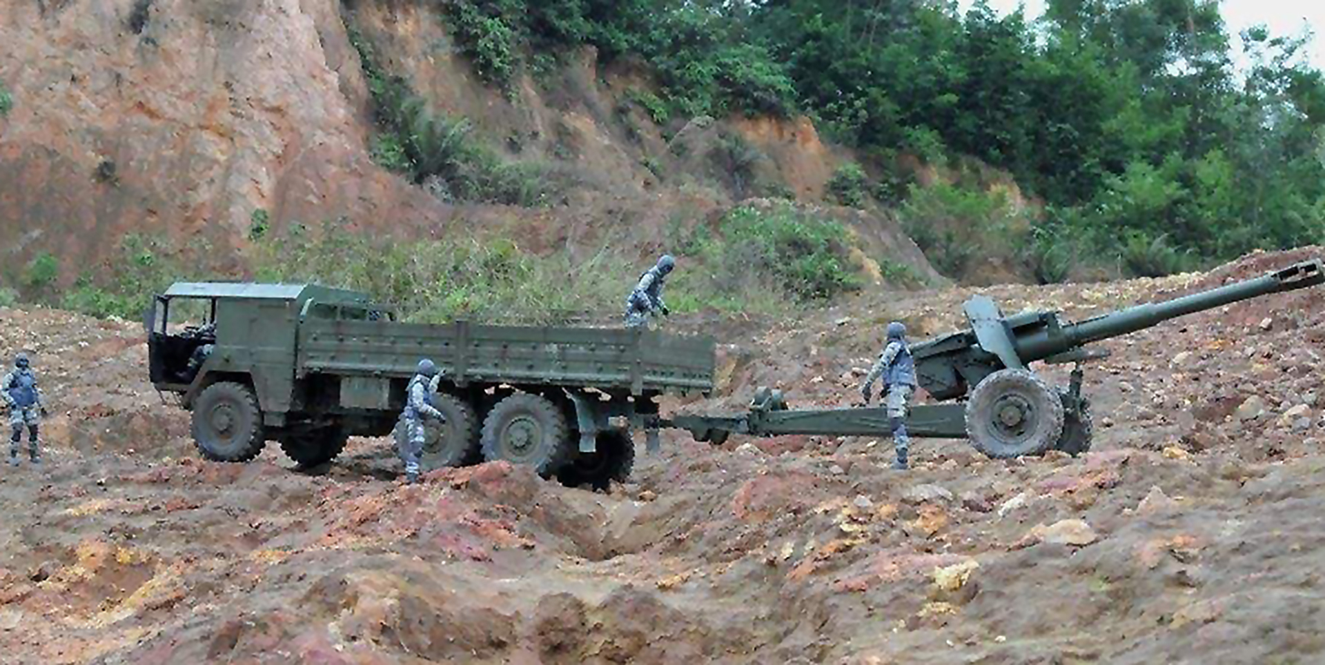 What is the difference between mechanized troops and motorized troops ...