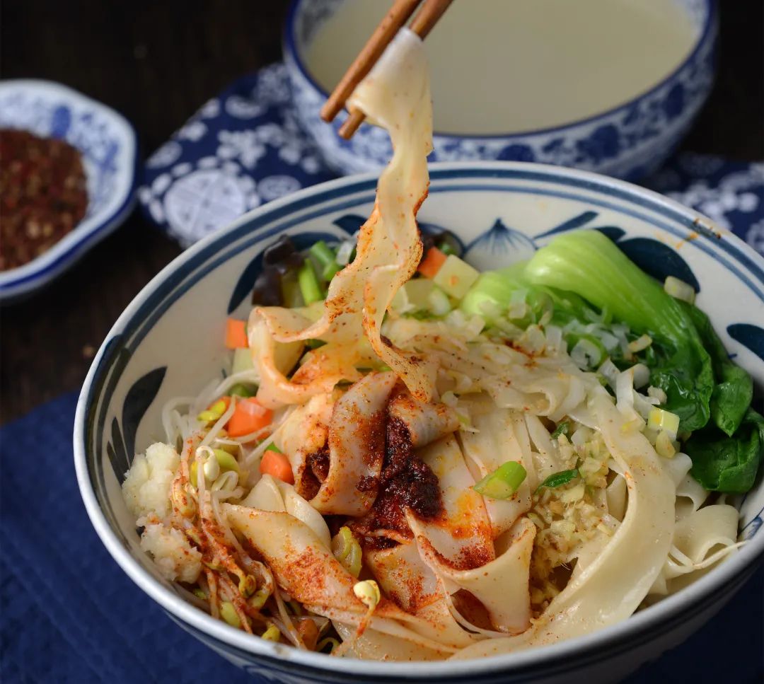 Shaanxi people: Just like this oil-splashed noodles - iMedia